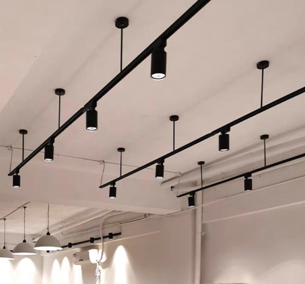 Track light, loads!, Furniture & Home Living, Lighting & Fans, Lighting ...