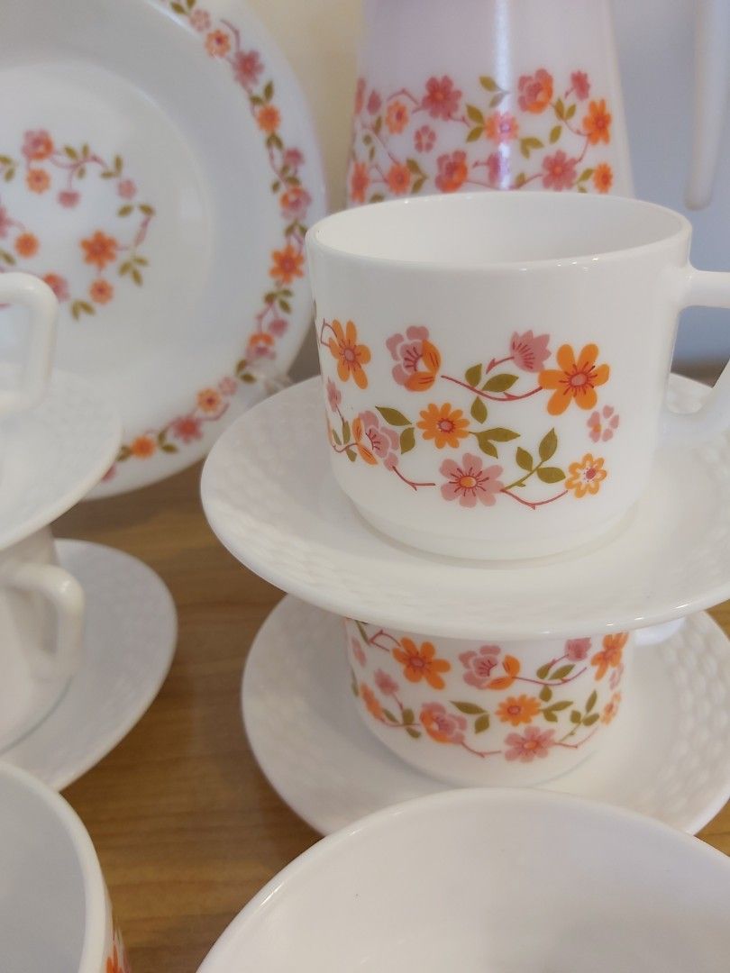 Vintage 70's Arcopal Scania white orange, Furniture & Home Living ...