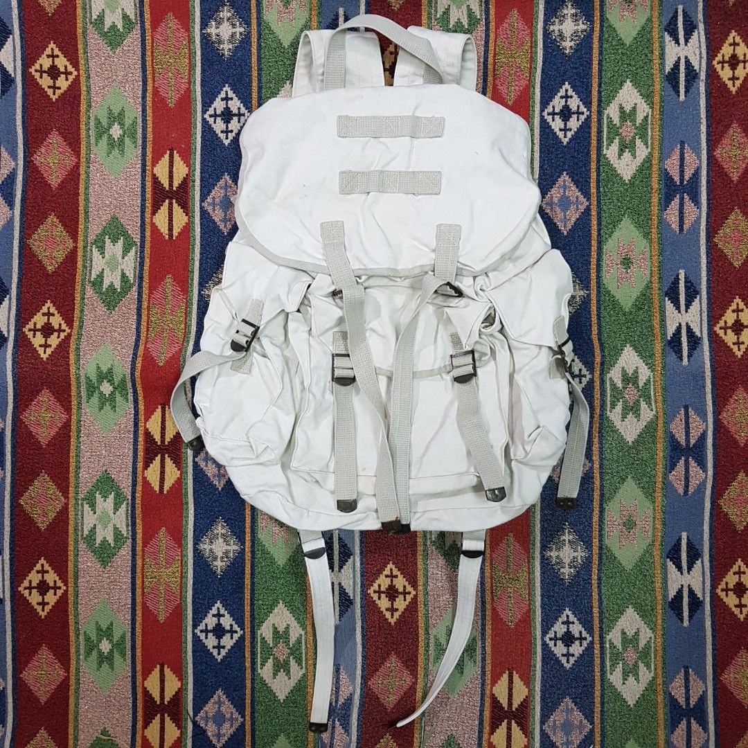 Vintage es carte winter military issue backpack, Men's Fashion, Bags ...