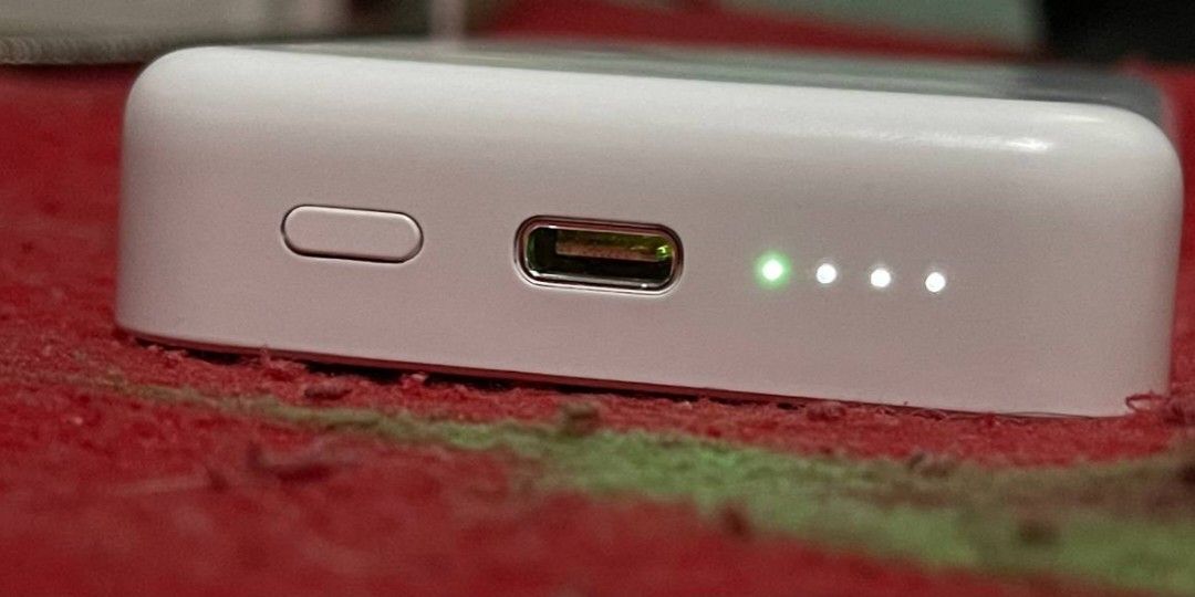 Xunod Magsafe Battery Pack 10,000 mAh, Mobile Phones & Gadgets, Mobile ...