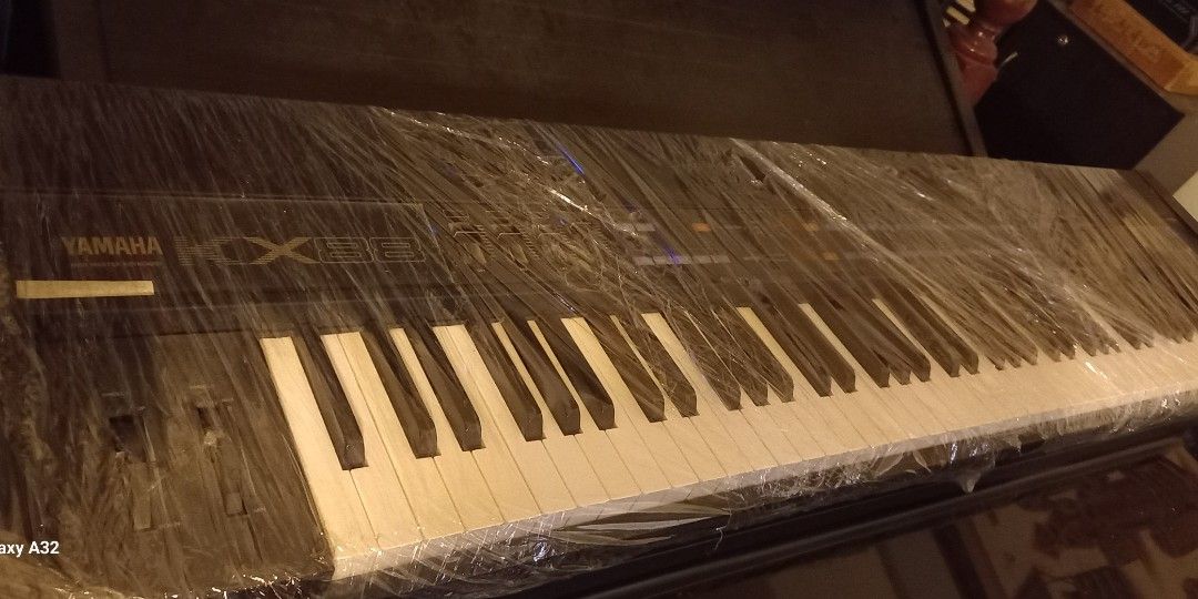 Yamaha KX-88 Weighted 88-Key Stage Piano, Hobbies & Toys, Music & Media ...
