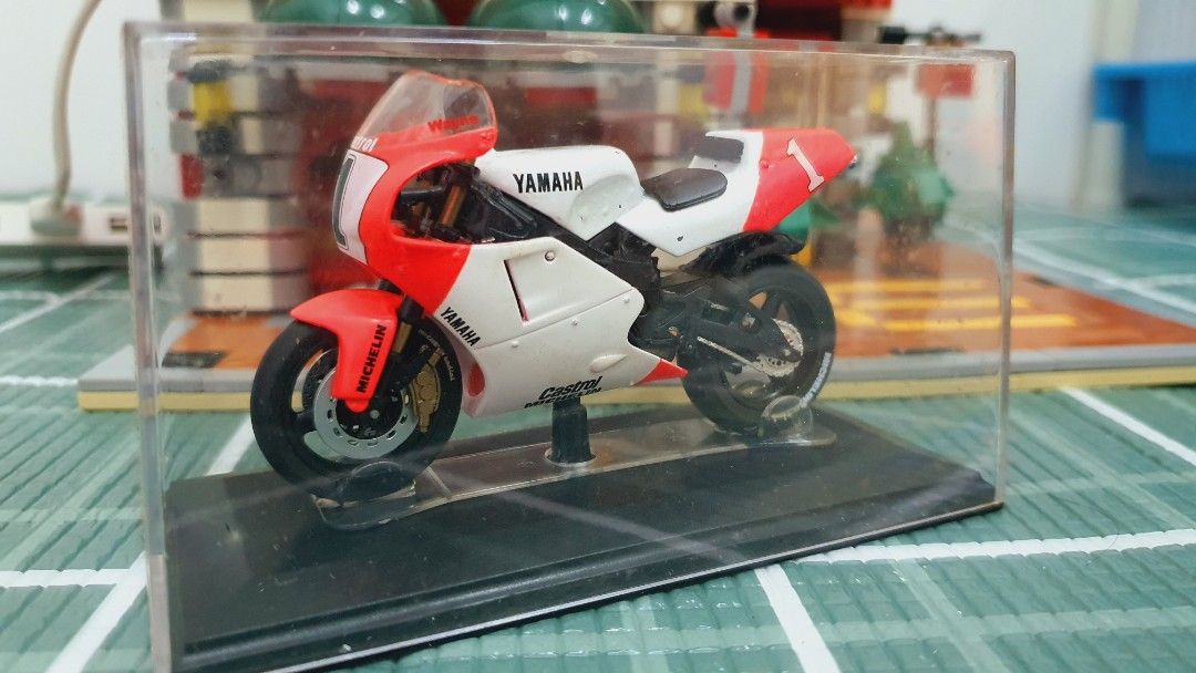 Yamaha YZR 1992 Wayne Rayner, Hobbies & Toys, Collectibles ...