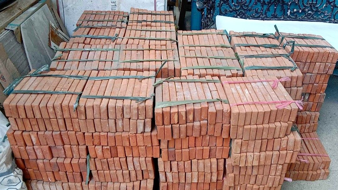 1X2X8 INCHES FIRE BRICKS, Commercial & Industrial, Construction & Building Materials on Carousell