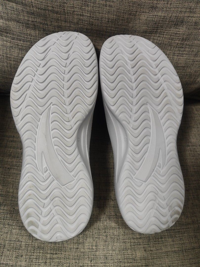 Anta Slides, Men's Fashion, Footwear, Flipflops and Slides on Carousell