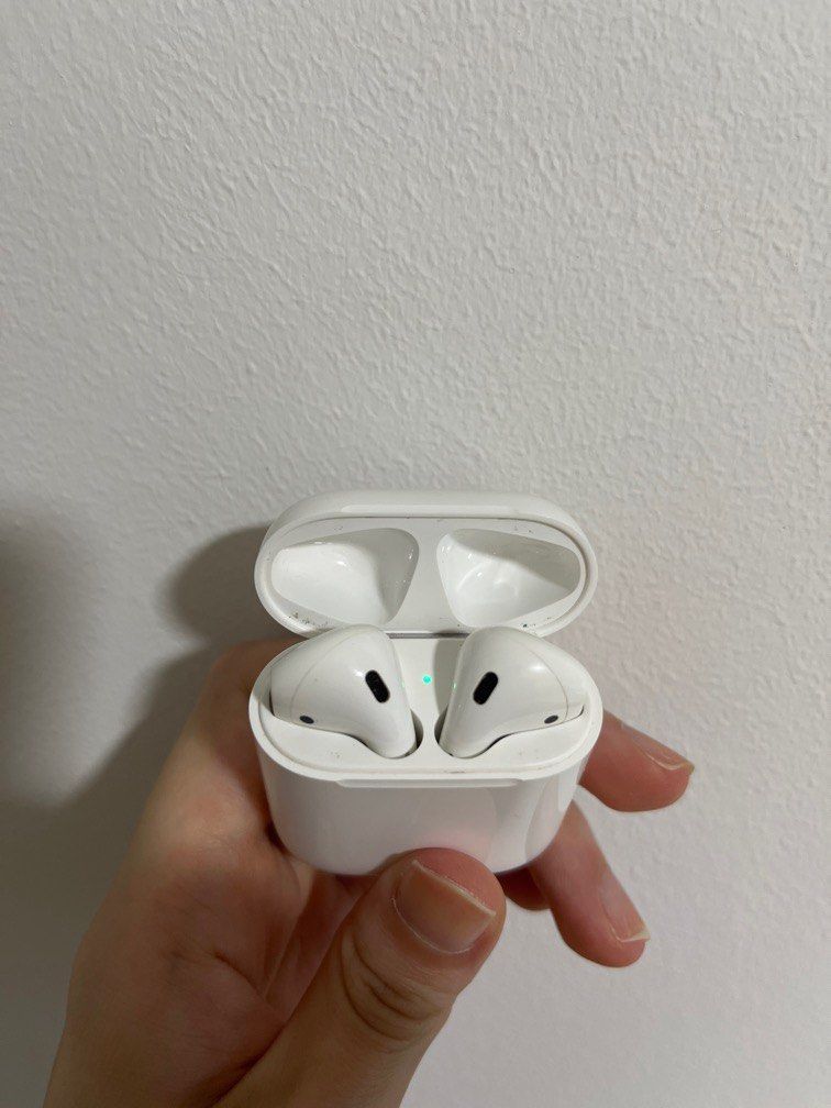 Apple AirPods Gen 1, Audio, Earphones on Carousell