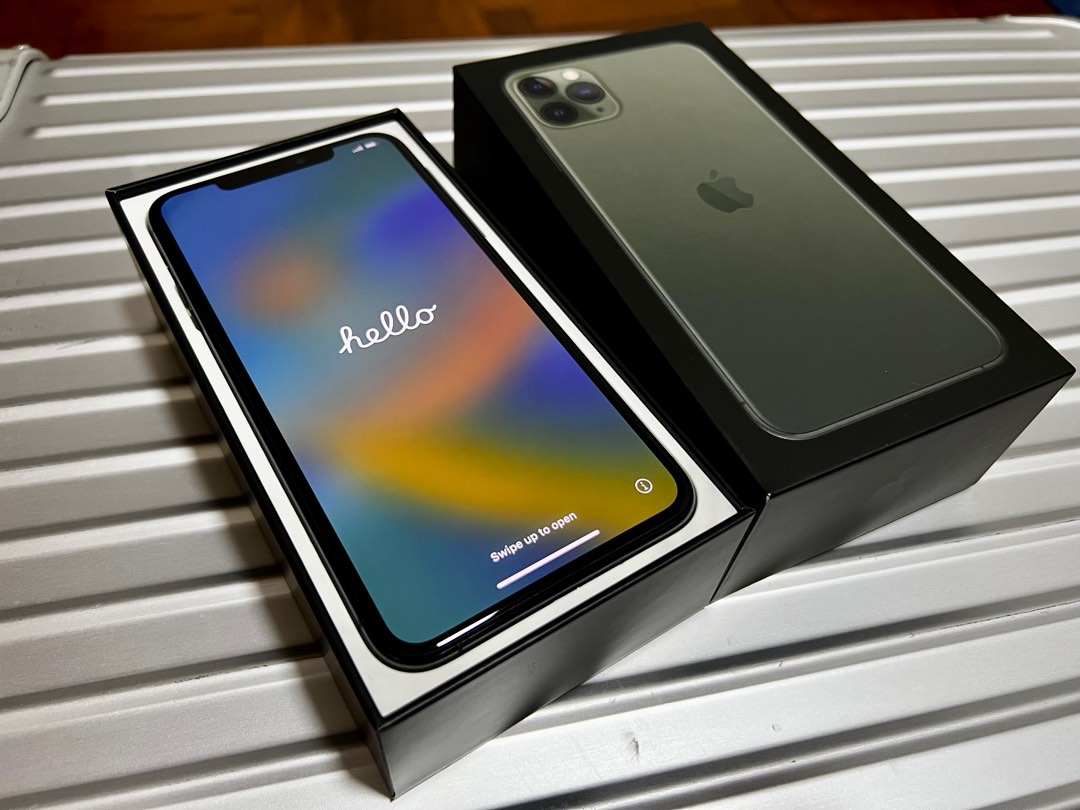 Apple iPhone 11 Pro Max (64GB) + many Cases /Extras, Mobile Phones ...