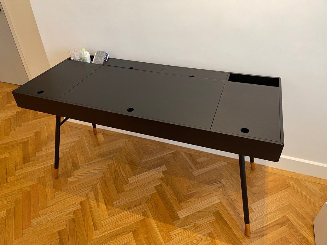 Boconcept Cupertino table, Furniture & Home Living, Furniture, Tables ...