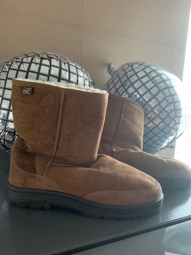 Classic Mini Boots on Carousell