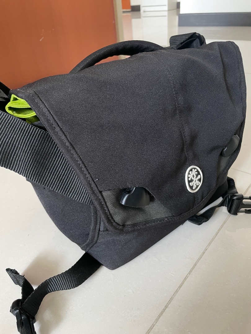 Crumpler Camera Bag with Camera Strap, Photography, Photography ...