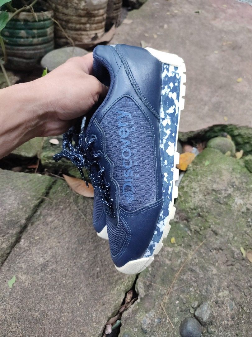 Discovery Expedition Shoes, Women's Fashion, Activewear on Carousell