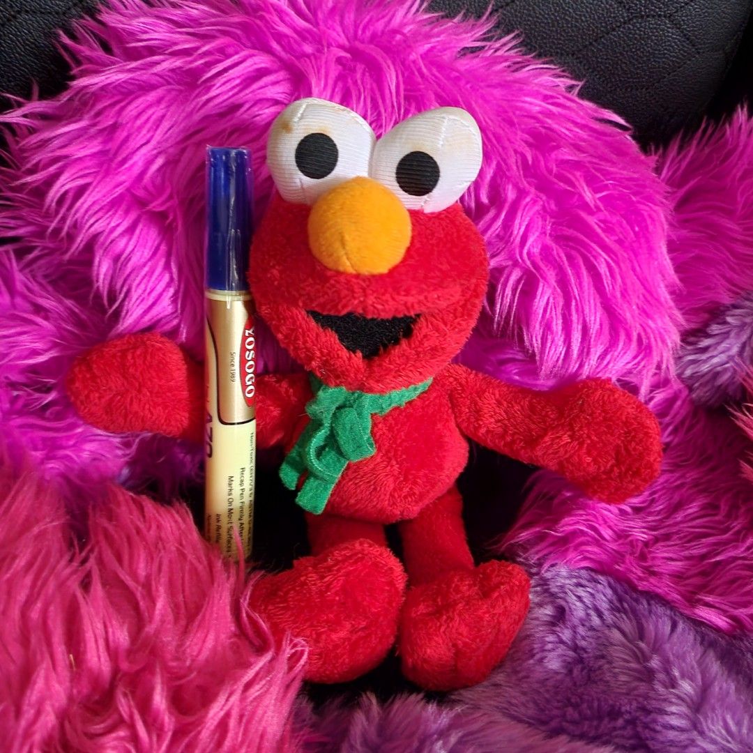Elmo Sesame Street, Hobbies & Toys, Toys & Games on Carousell