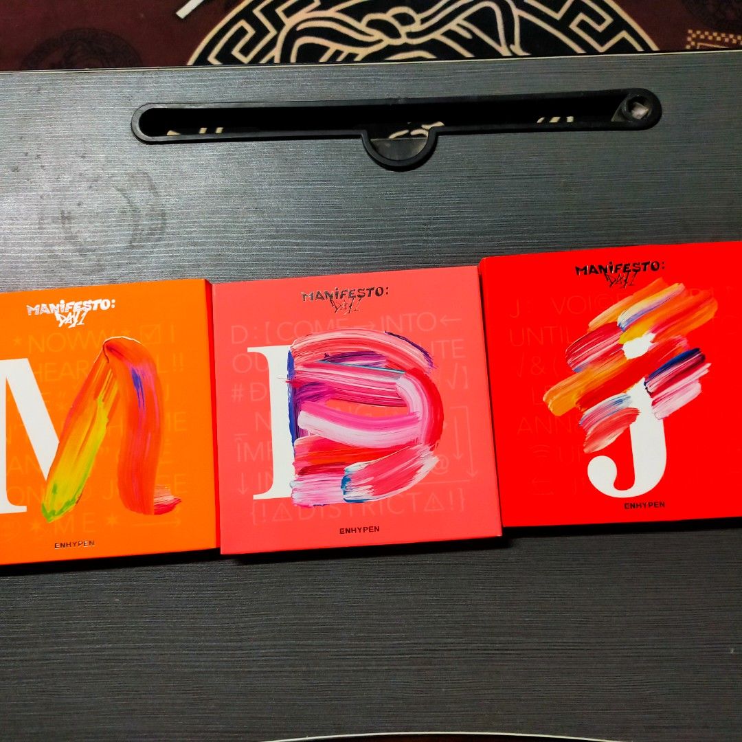 ENHYPEN MANIFESTO ALBUM ENGENE VER, Hobbies & Toys, Memorabilia ...