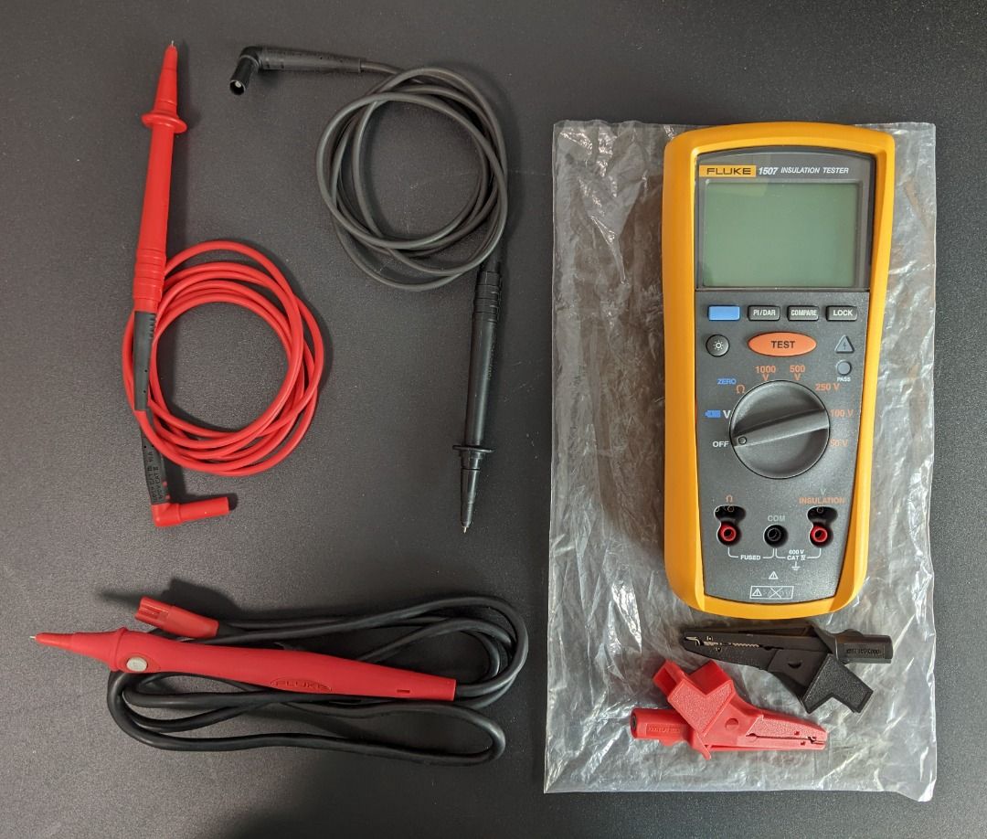 Fluke 1507 Insulation Tester, Computers & Tech, Office & Business ...