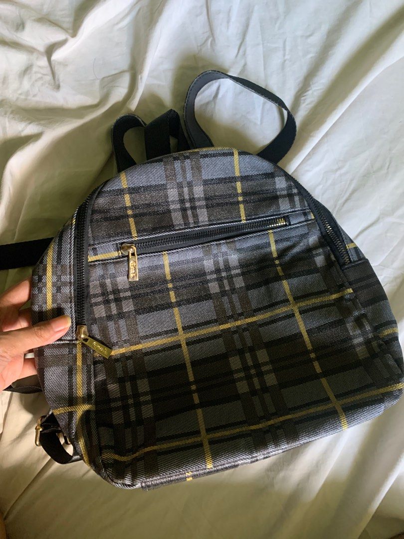 Grab backpack bag, Women's Fashion, Bags & Wallets, Backpacks on Carousell