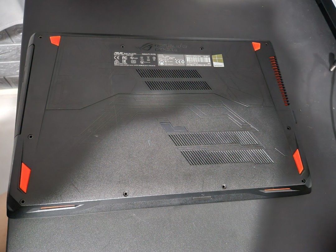 GTX 1050 i7 16GB ASUS ROG Strix RGB Gaming Laptop PC UHD630 + GTX1050 ...