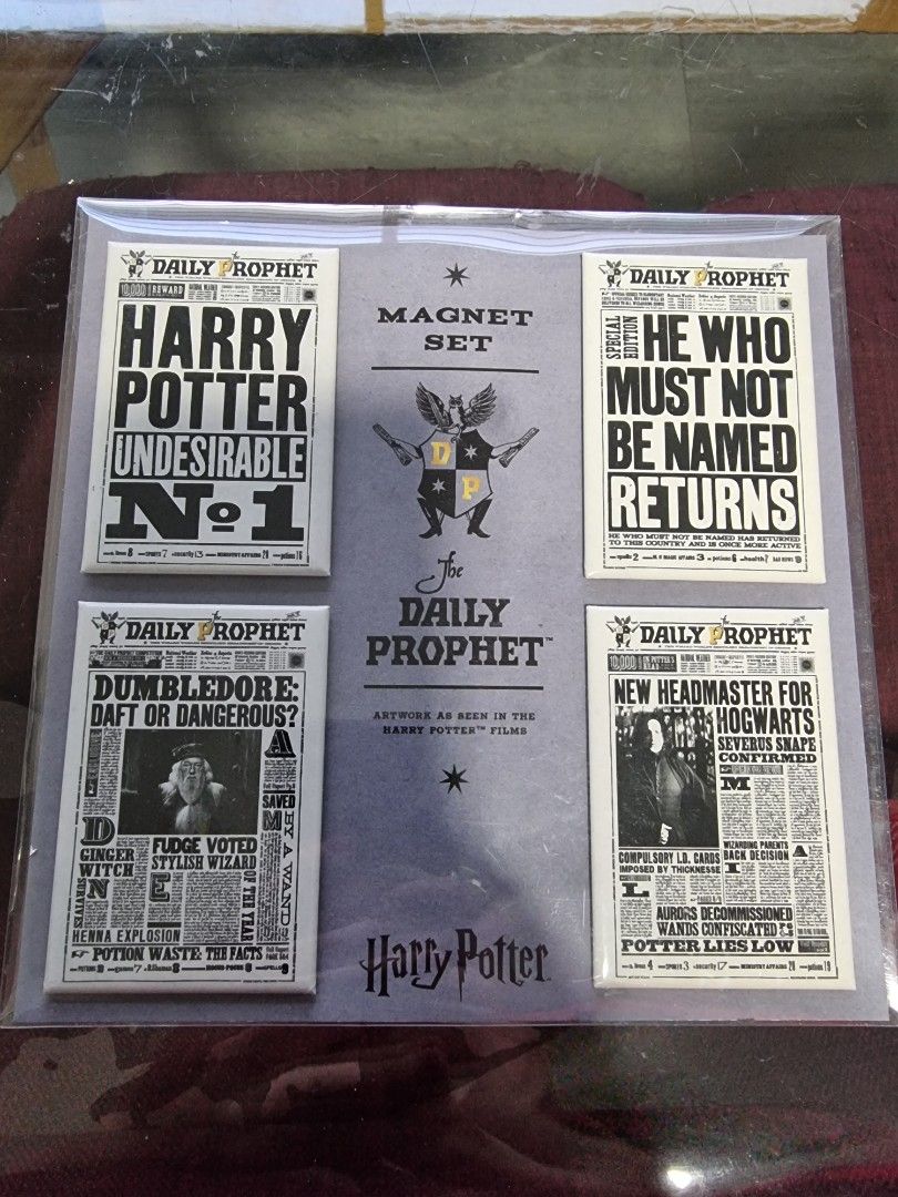 Harry Potter Hogwarts Magnets, Hobbies & Toys, Memorabilia ...