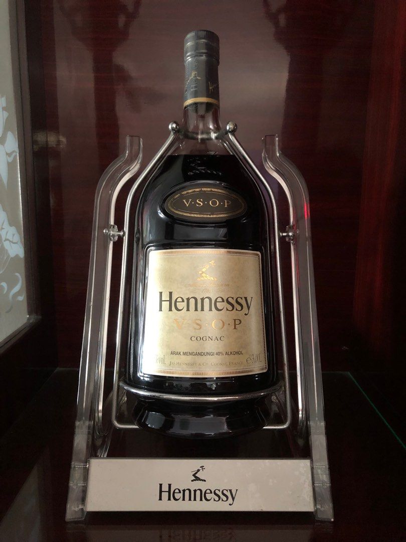 Hennessy VSOP Cognac 3L with Cradle, Food & Drinks, Alcoholic Beverages ...