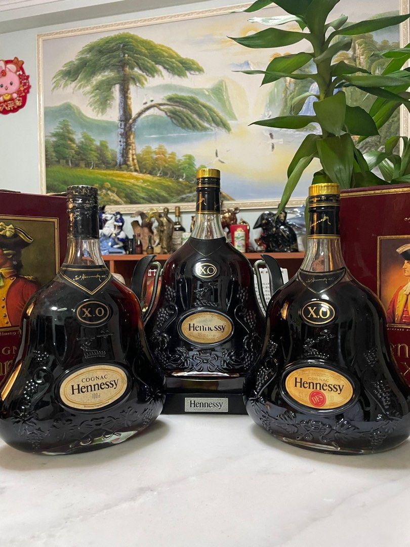 HENNESSY XO COGNAC 1 LITTER. 1 FOR 420$, Food & Drinks, Alcoholic Beverages on Carousell
