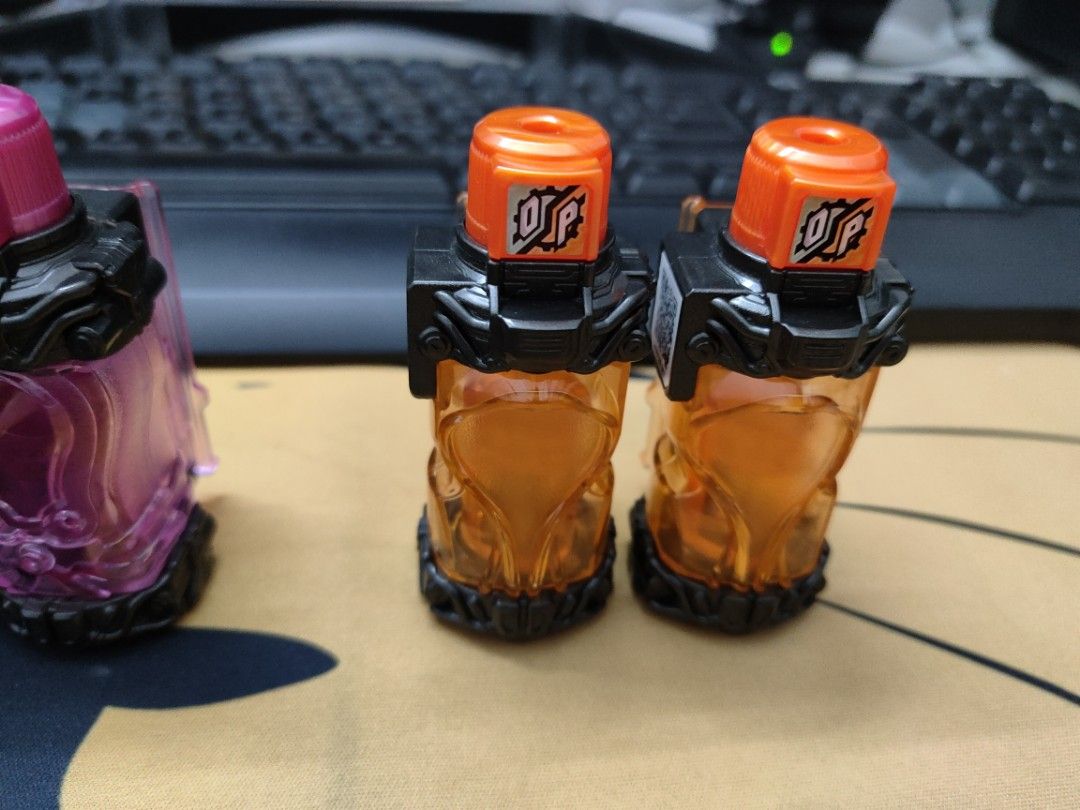 Kamen rider build full bottle dx, Hobbies & Toys, Toys & Games on Carousell