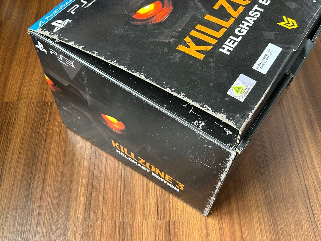 Killzone 3 Helghast Collector Edition (Helmet + Figure) only, Hobbies ...
