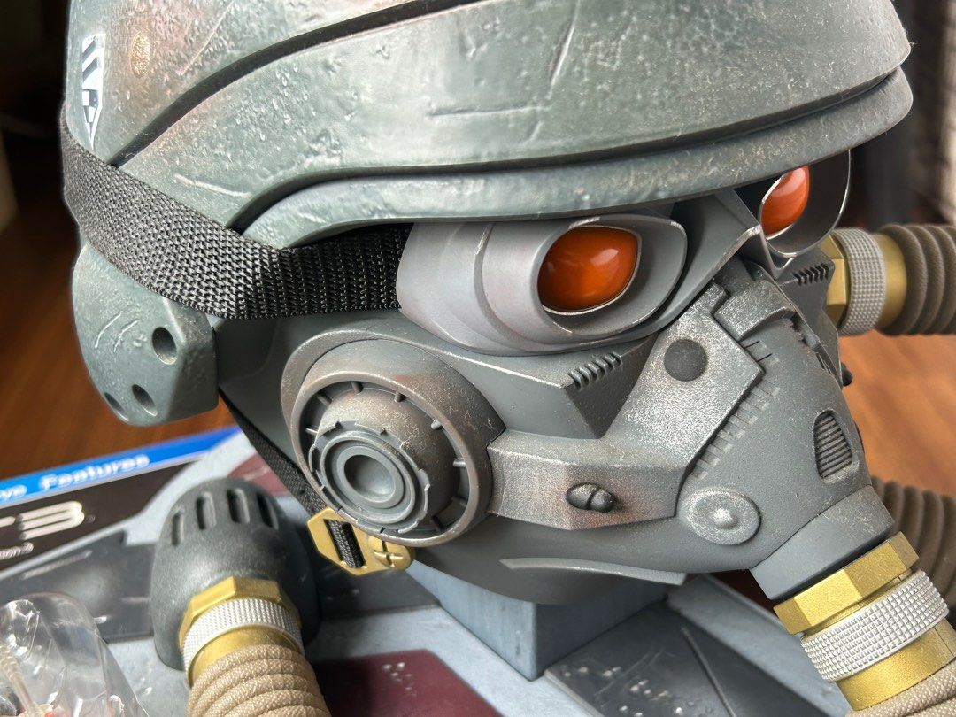 Killzone 3 Helghast Collector Edition (Helmet + Figure) only, Hobbies ...