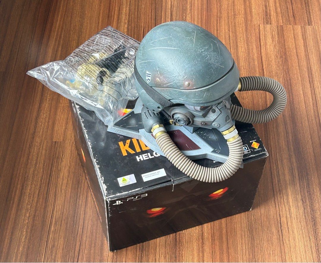 Killzone 3 Helghast Collector Edition (Helmet + Figure) only, Hobbies ...