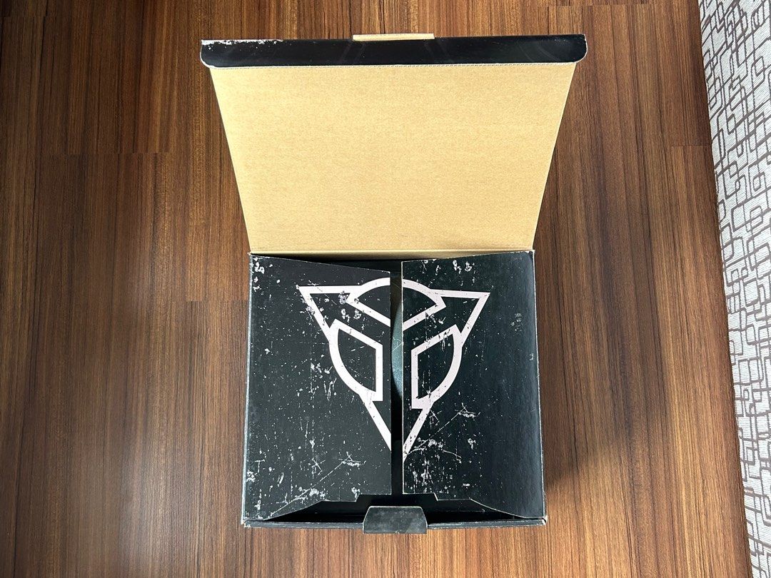 Killzone 3 Helghast Collector Edition (Helmet + Figure) only, Hobbies ...