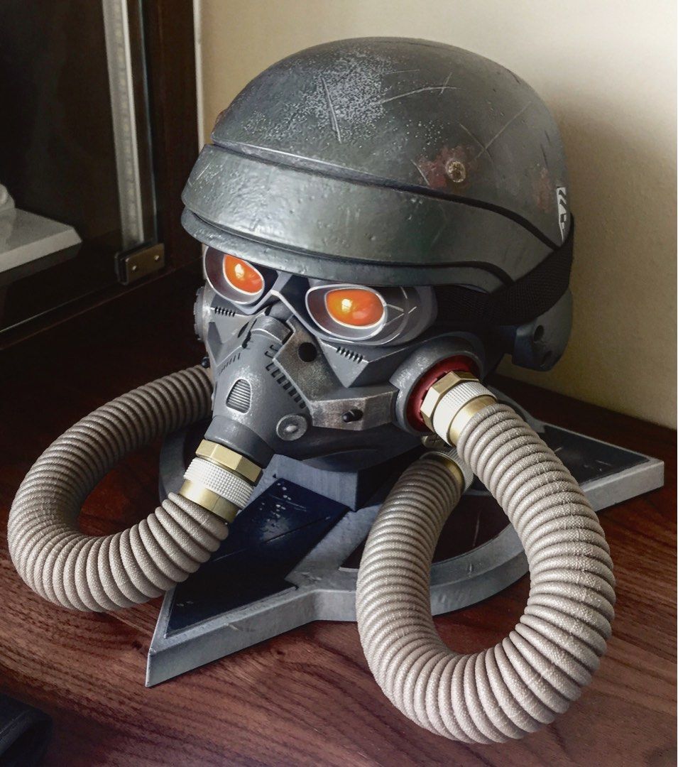 Killzone 3 Helghast Collector Edition (Helmet + Figure) only, Hobbies ...