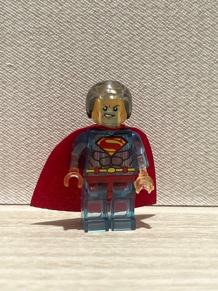 LEGO Superman Minifigure (RARE), Hobbies & Toys, Toys & Games on Carousell