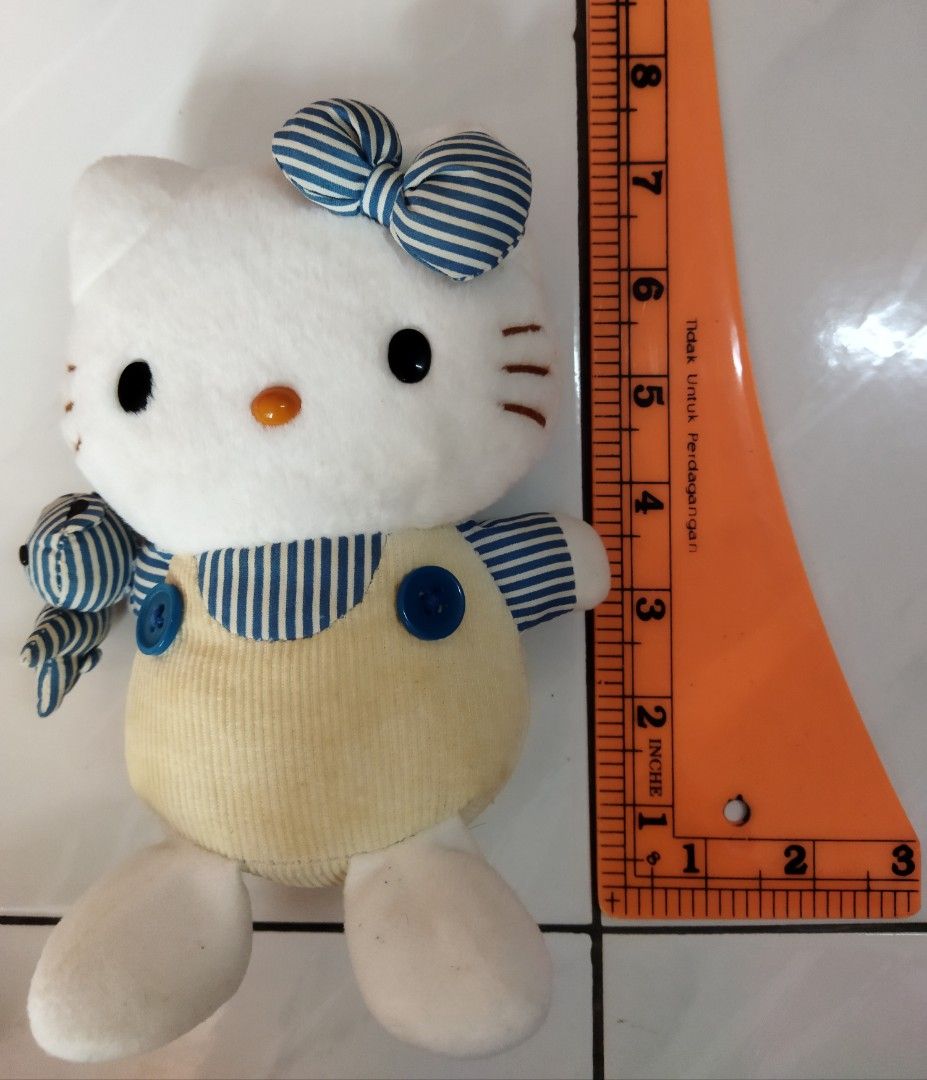 Limited edition hello kitty, Hobbies & Toys, Toys & Games on Carousell