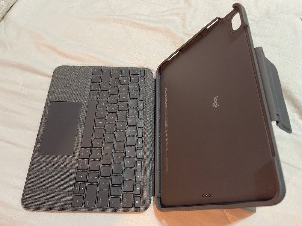 Logitech Folio Touch Keyboard Case Mobile Phones And Gadgets Mobile