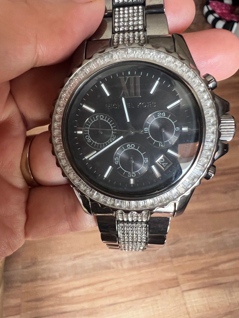 Michael Kors everest glitz gunmetal on Carousell