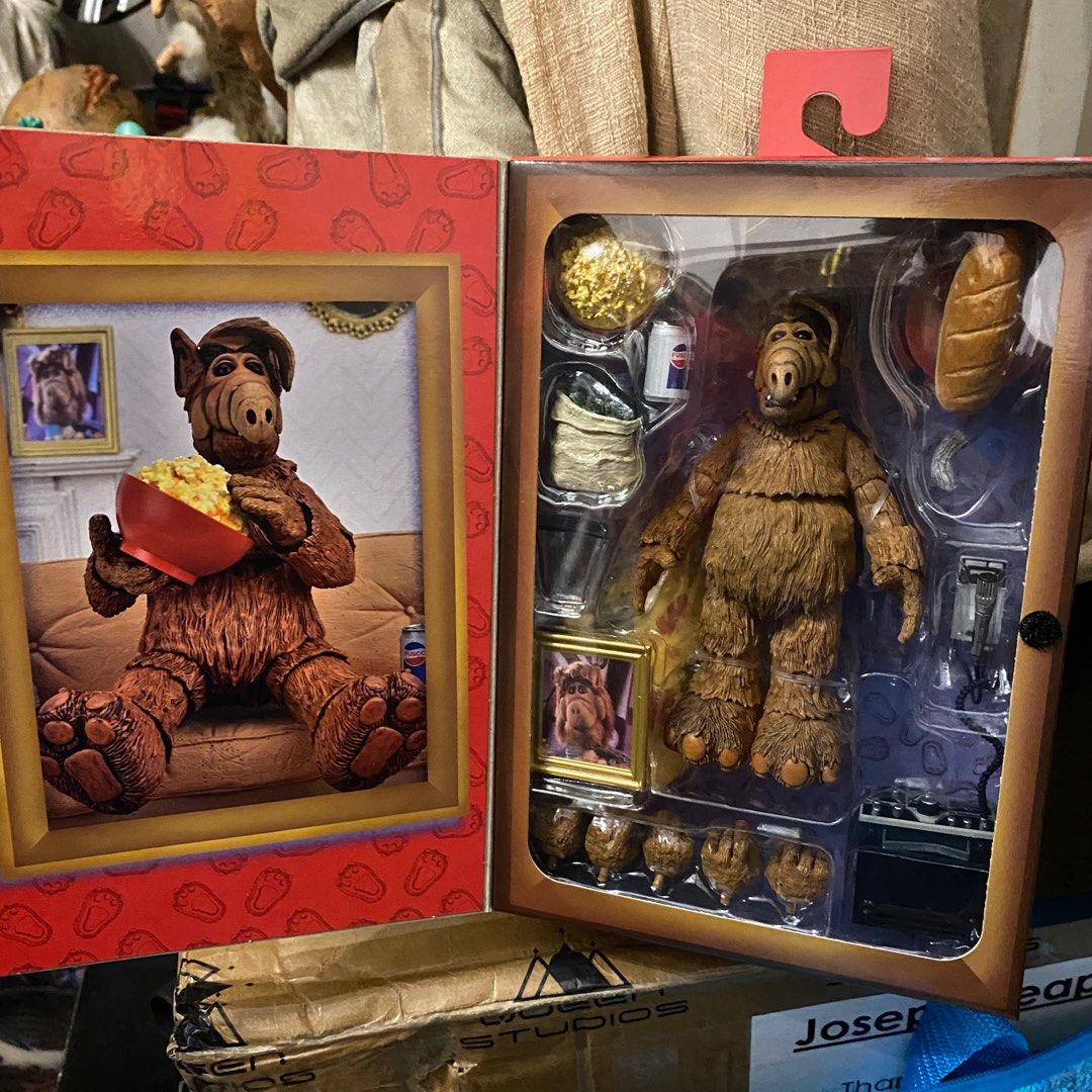 NECA ALF deluxe boxset, Hobbies & Toys, Toys & Games on Carousell