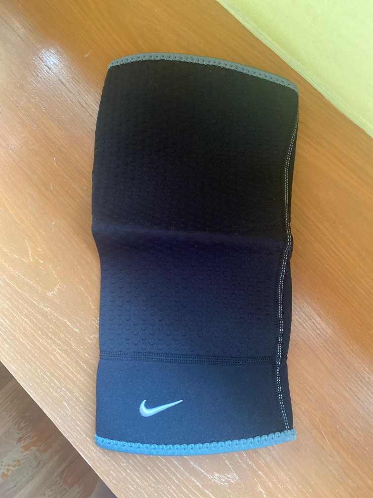 Nike knee guard, Health & Nutrition, Braces, Support & Protection on ...