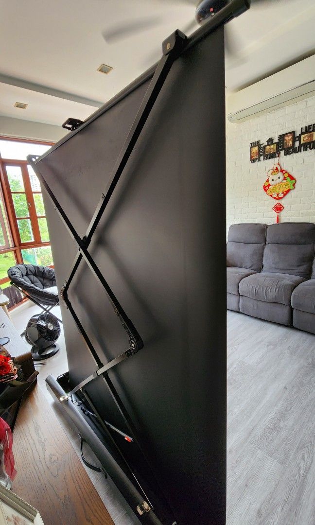Portable projection screen. Good quality, TV & Home Appliances, TV ...