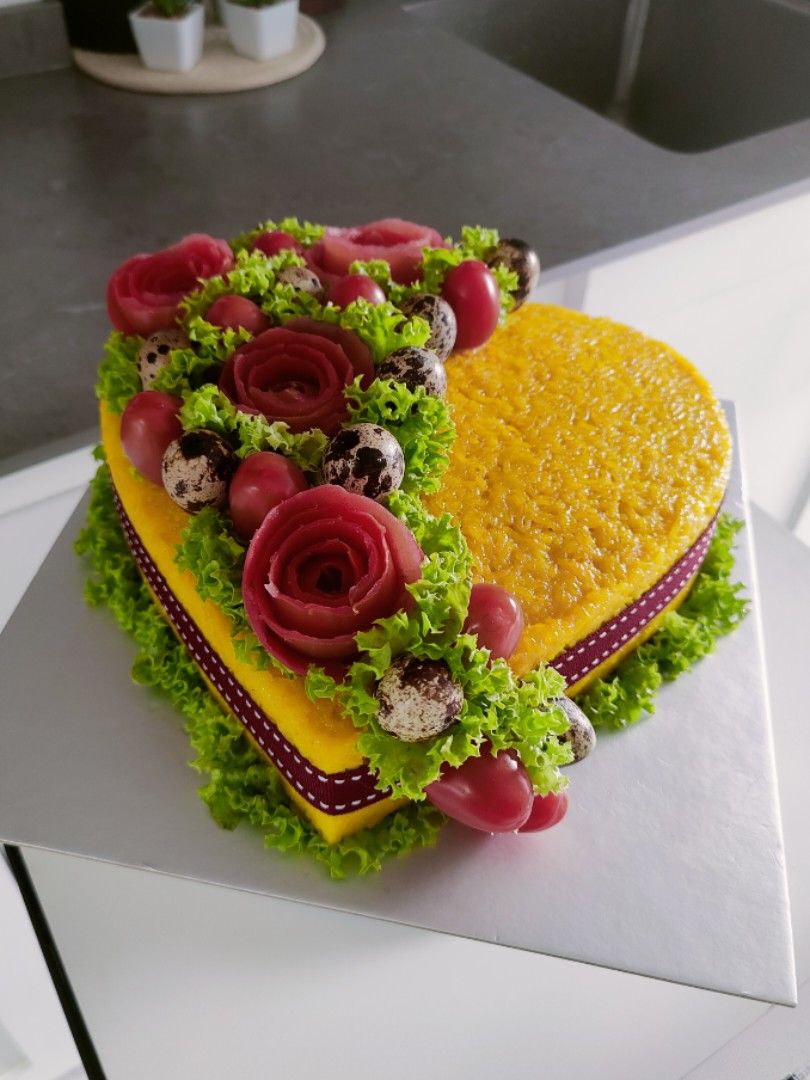 Pulut Kuning cake. Gubahan hantaran. Dulang hantaran. Sireh dara. Sireh ...