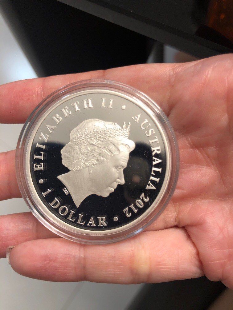 Queen Elizabeth Diamond Jubilee Silver Coin, Hobbies & Toys ...
