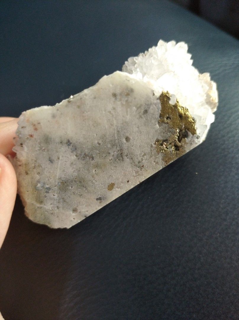 Raw white crystal with pyrite, Hobbies & Toys, Memorabilia ...