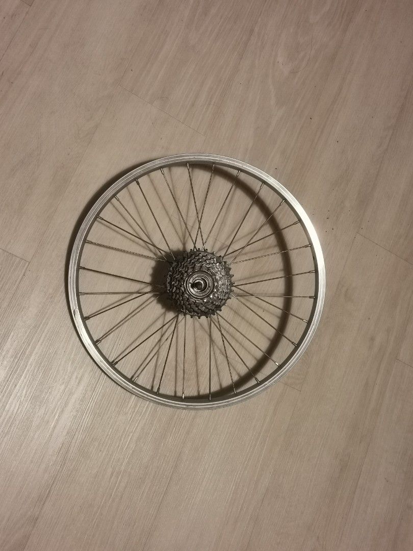 Salvage 20 inch rear rim (w/7 speed freewheel), Sports Equipment ...