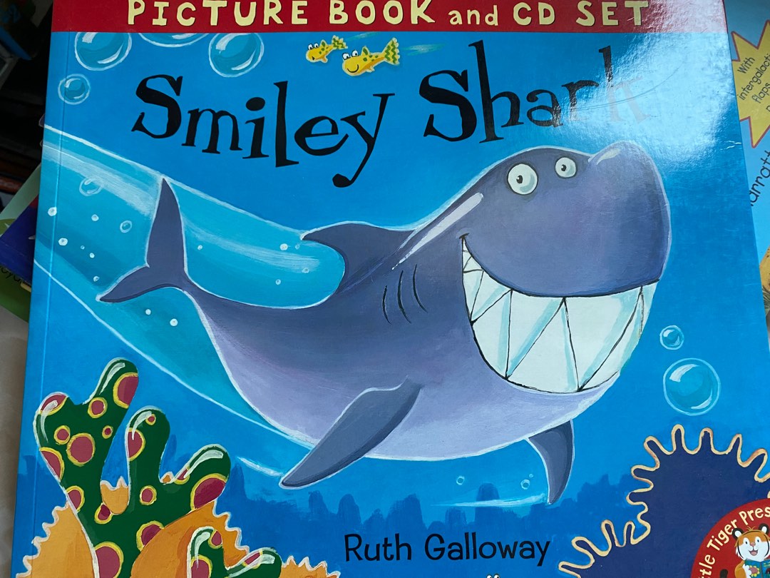 Smiley Shark, 興趣及遊戲, 書本 & 文具, 小說 & 故事書 - Carousell
