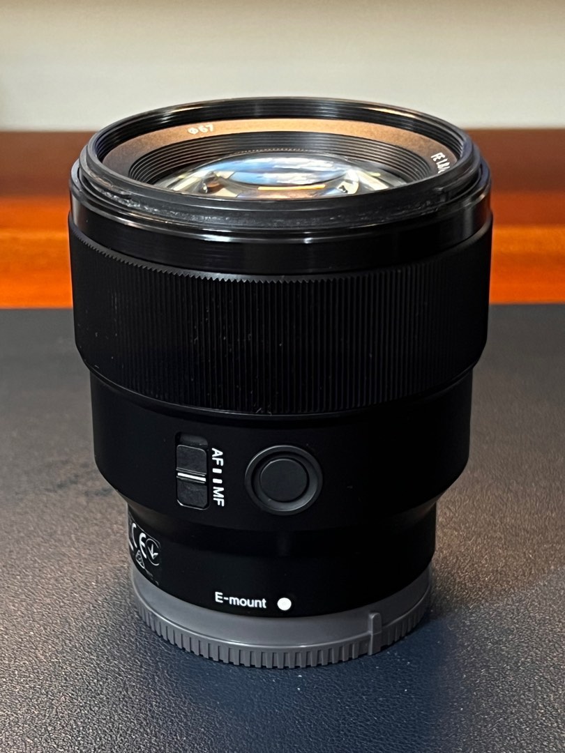 Sony SEL85F18 85mm 1.8 FE lens, Photography, Lens & Kits on Carousell