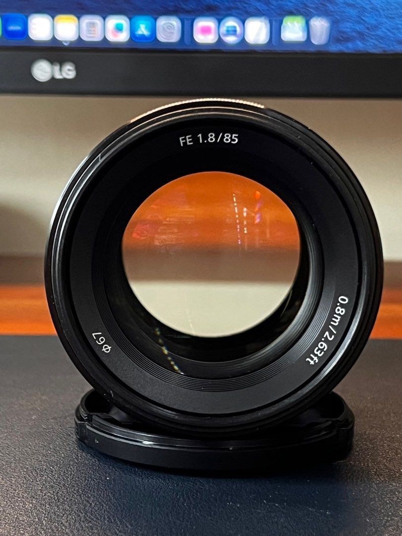 Sony SEL85F18 85mm 1.8 FE lens, Photography, Lens & Kits on Carousell