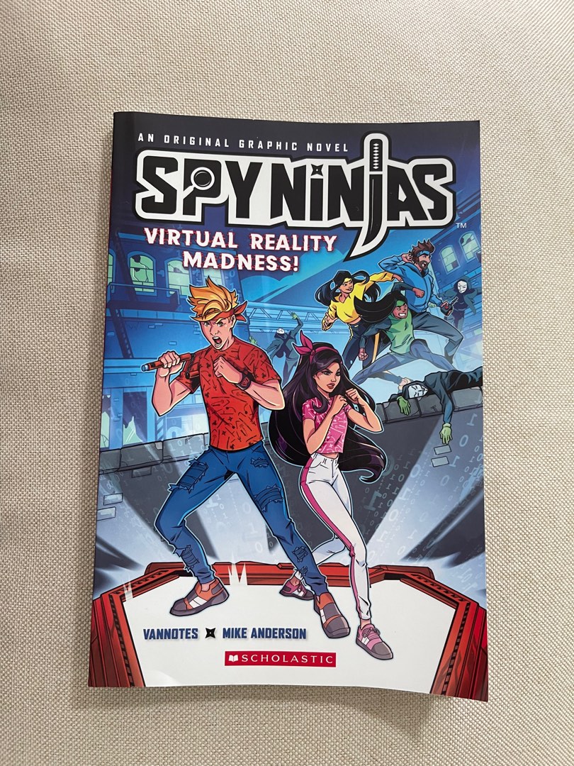 Spy Ninjas graphic novel, 興趣及遊戲, 書本 & 文具, 小說 & 故事書 - Carousell