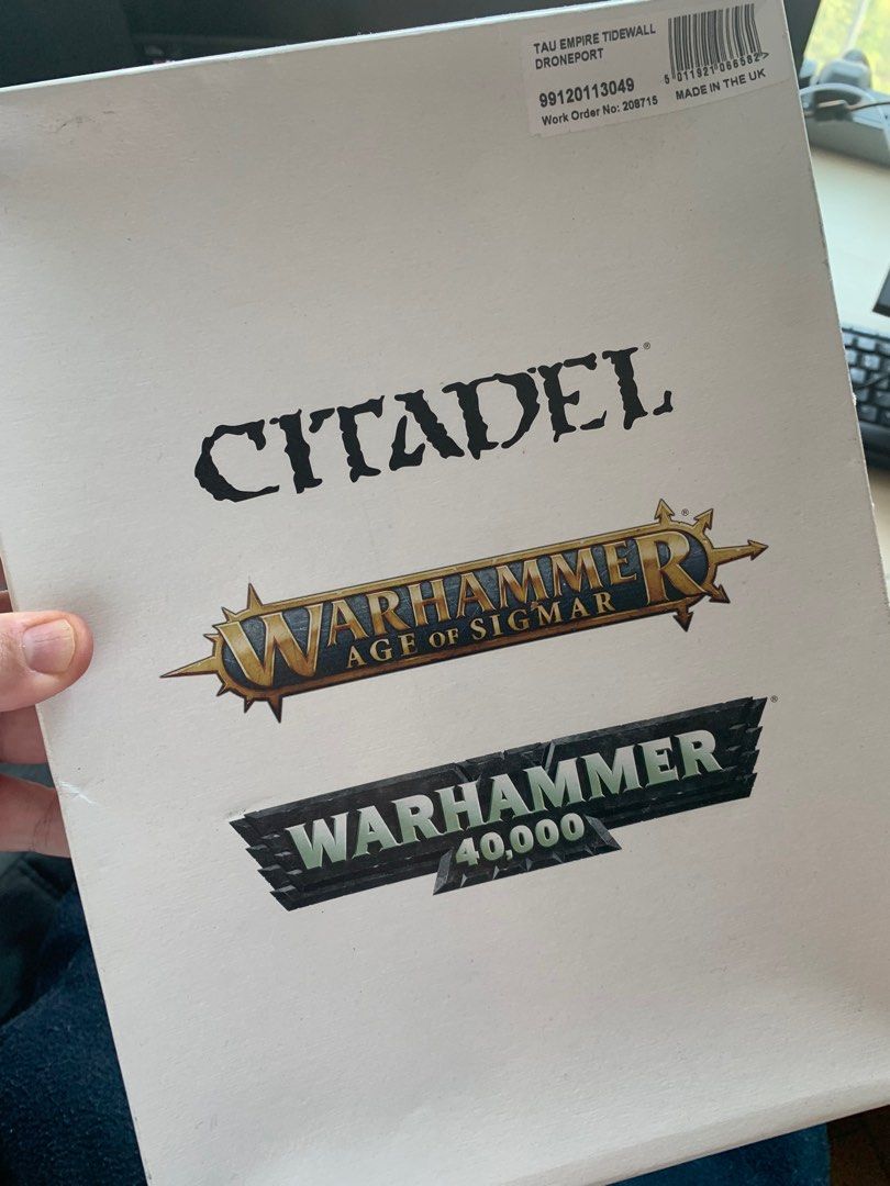 Tau empire tide wall droneport, 興趣及遊戲, 玩具 & 遊戲類 - Carousell