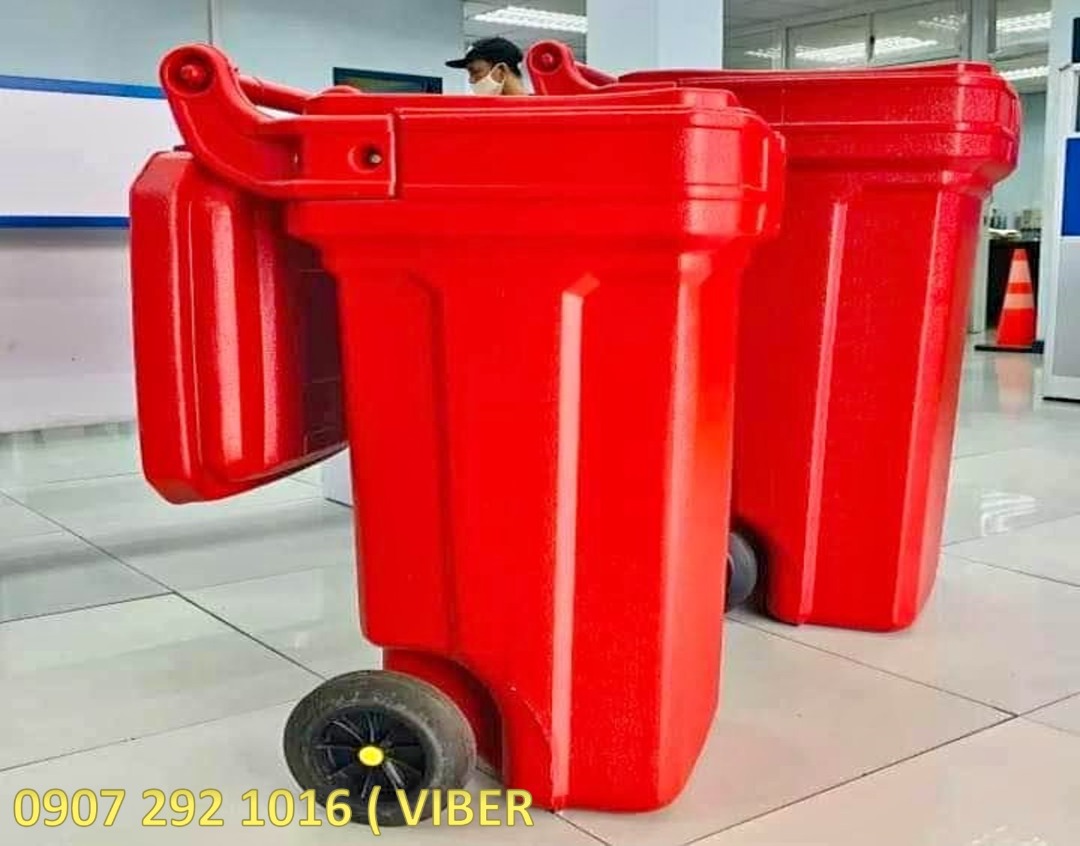 trash bin roller king w/wheels supplier 374 on Carousell