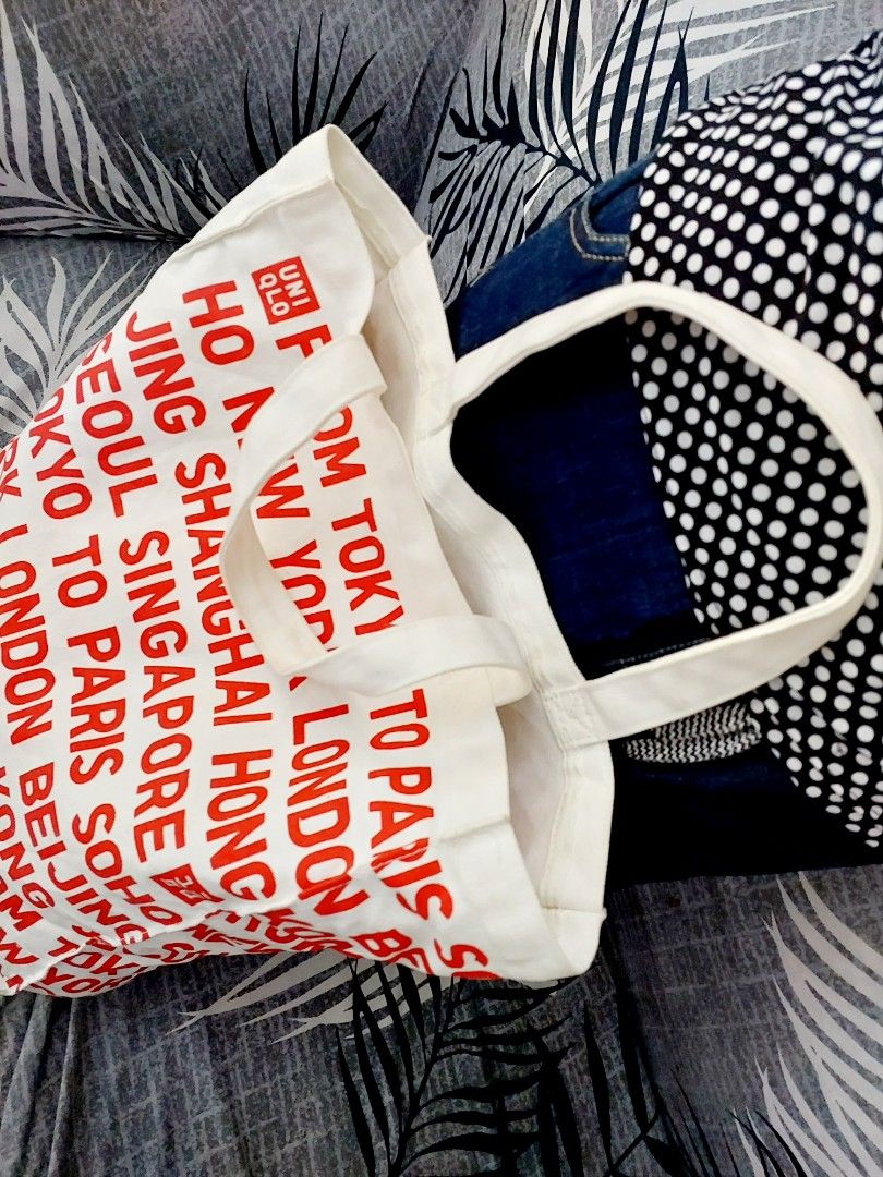Uniqlo canvas handbag on Carousell