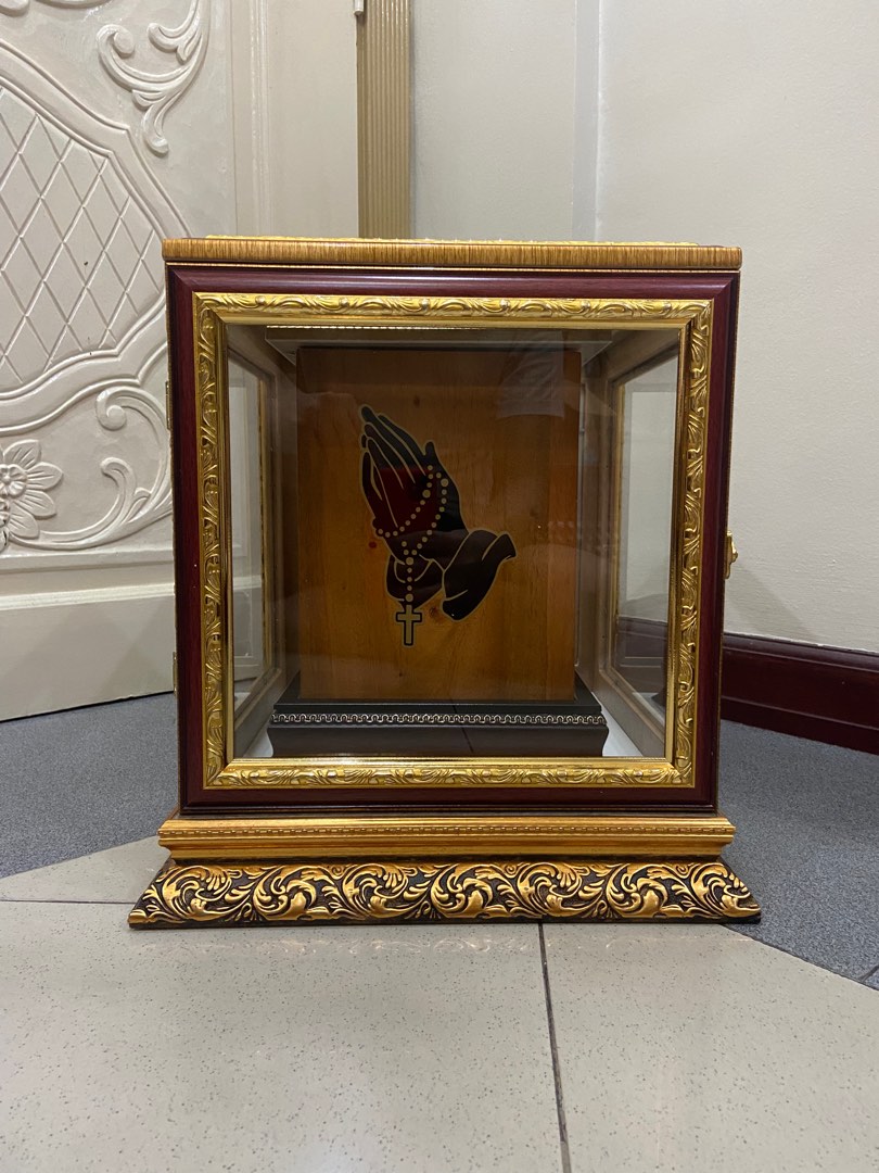 Urn display box on Carousell