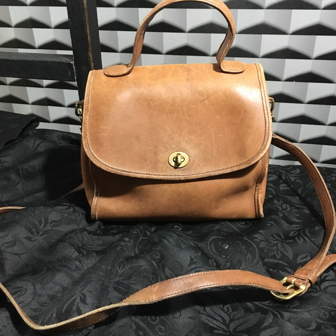 Vintage Coach Manor 9977, Women's Fashion, Bags & Wallets, Shoulder Bags on Carousell