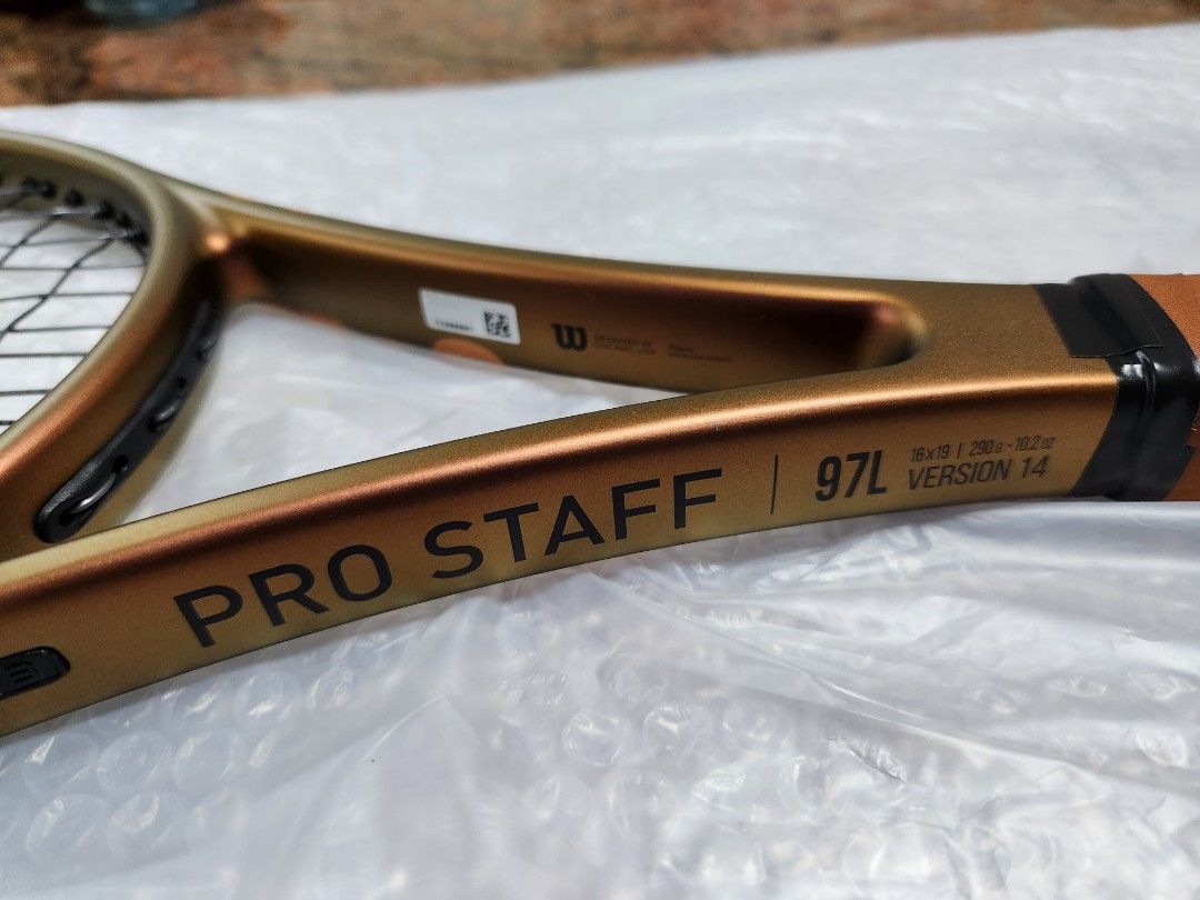 Wilson Pro Staff 97L v14 (L2), Sports Equipment, Sports & Games, Racket ...