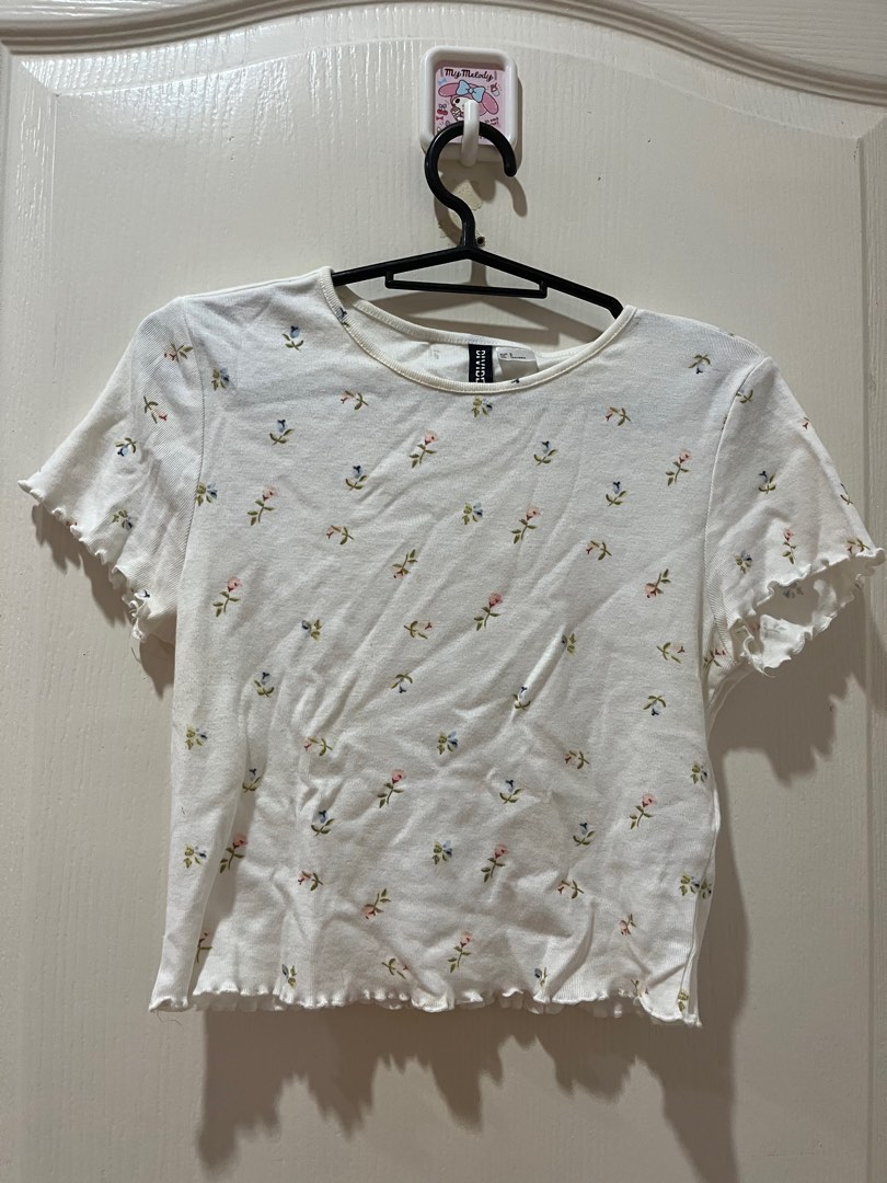 y2k h&m floral cropped top, Women's Fashion, Tops, Shirts on Carousell